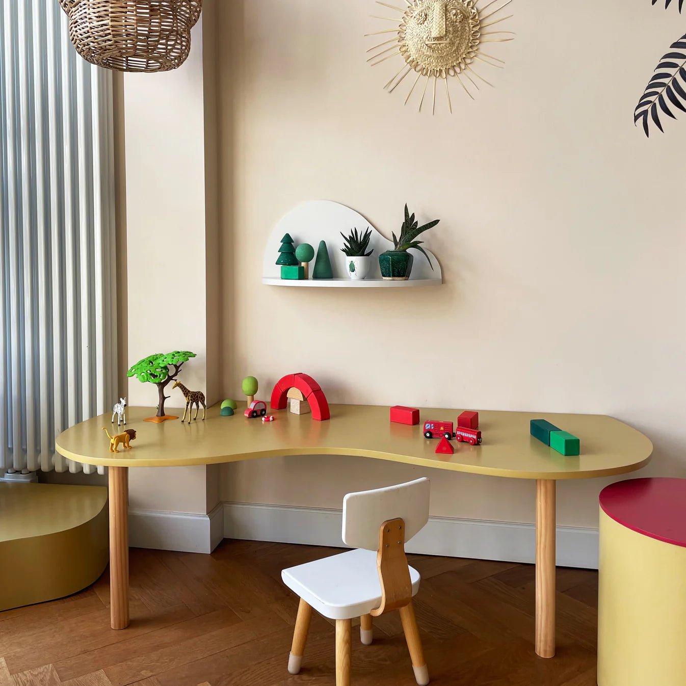Waves Desk kinderbureau – Duurzaam design | Studio Jes Iken x Kidsbarn